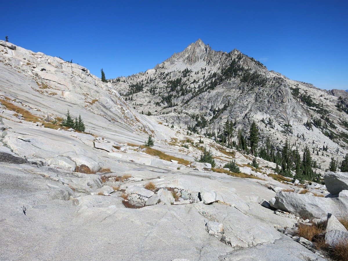 Trinity Alps High Route Part I: Little Granite & Sawtooth – Leor ...